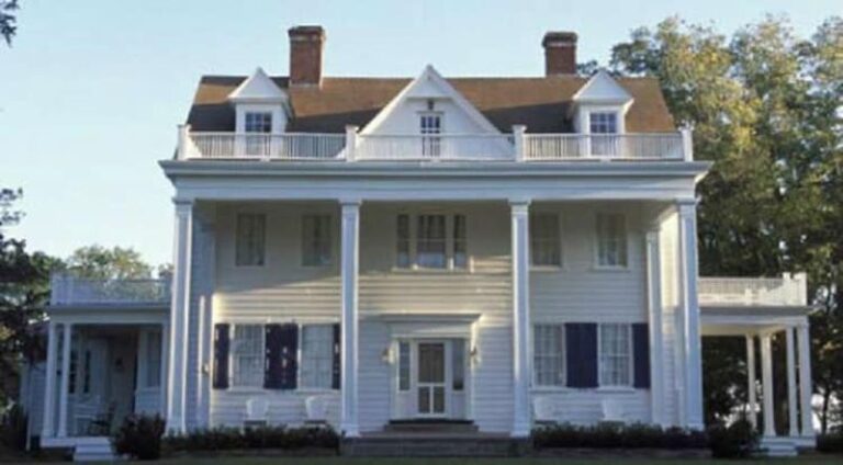 The Nine Renovations of the House From the Notebook - Empire Movies
